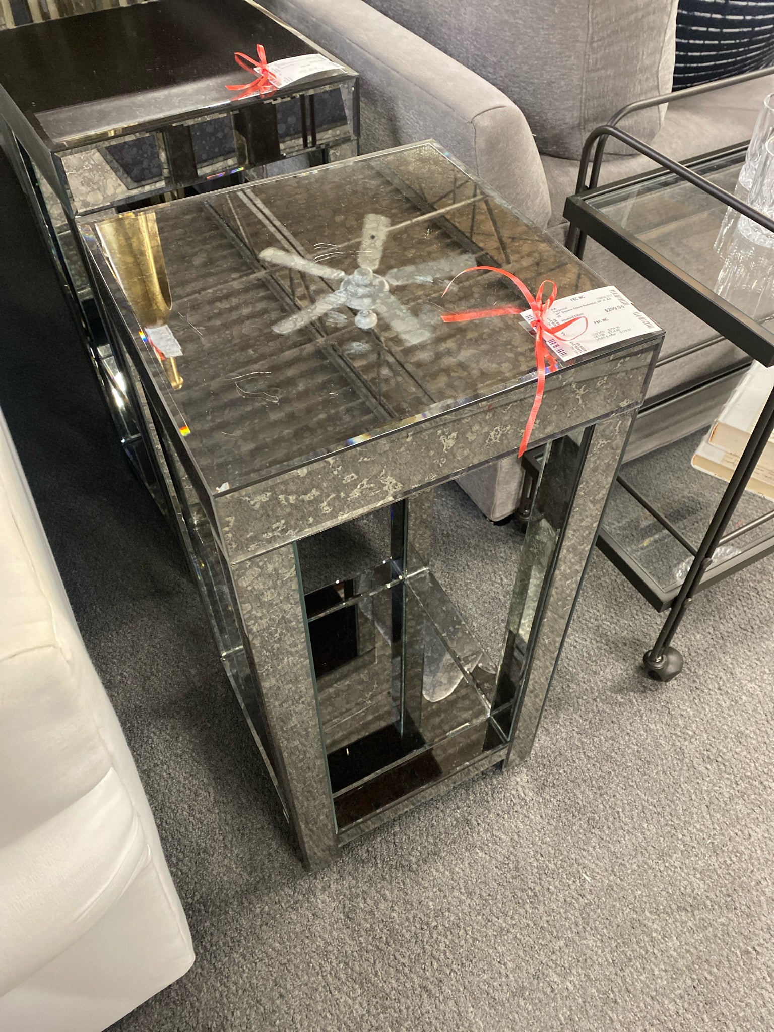 Howard Elliott Pedestal – Furniture Buy Consignment